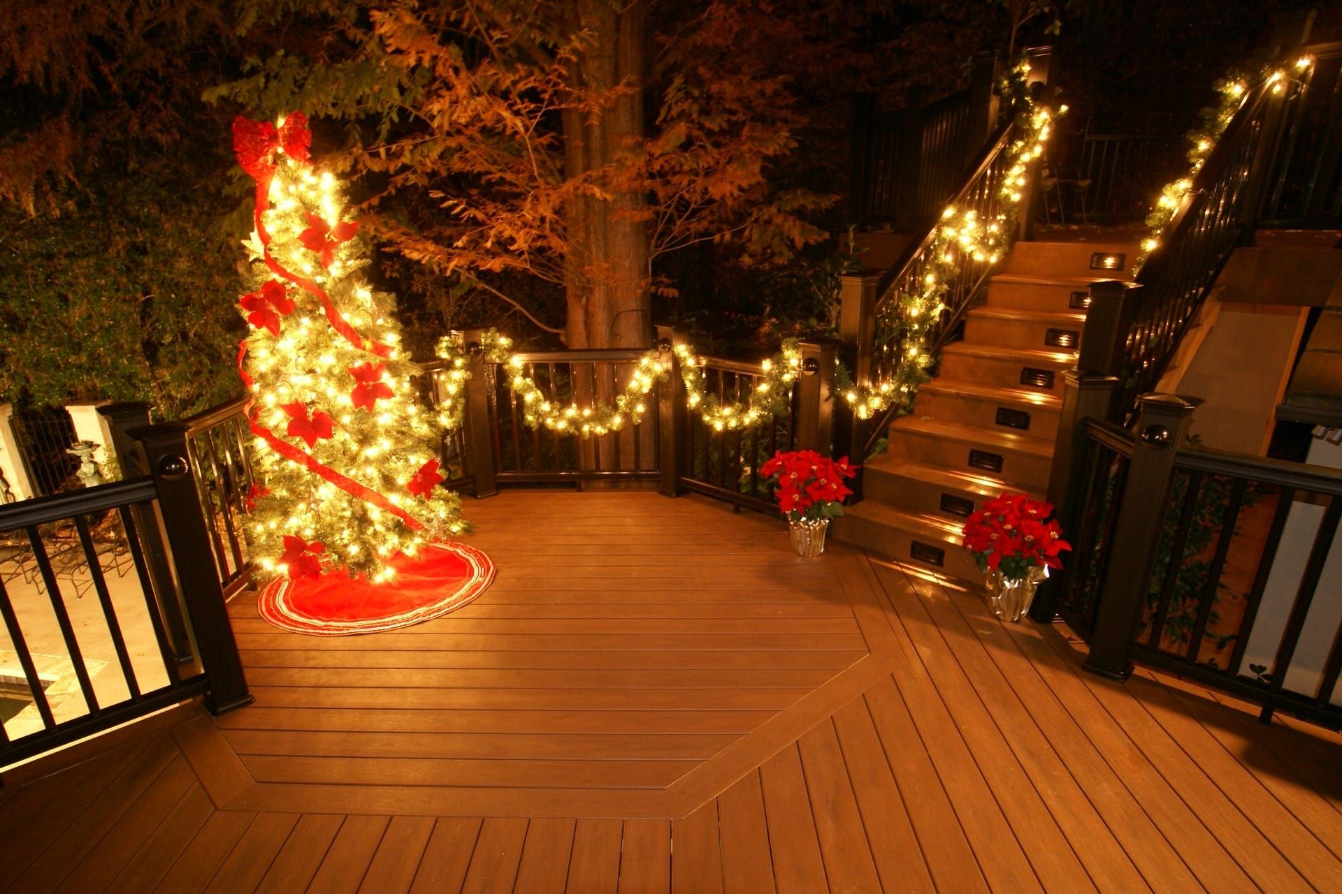 Christmas Deck Decorations Top 10 Tips | Pink Construction