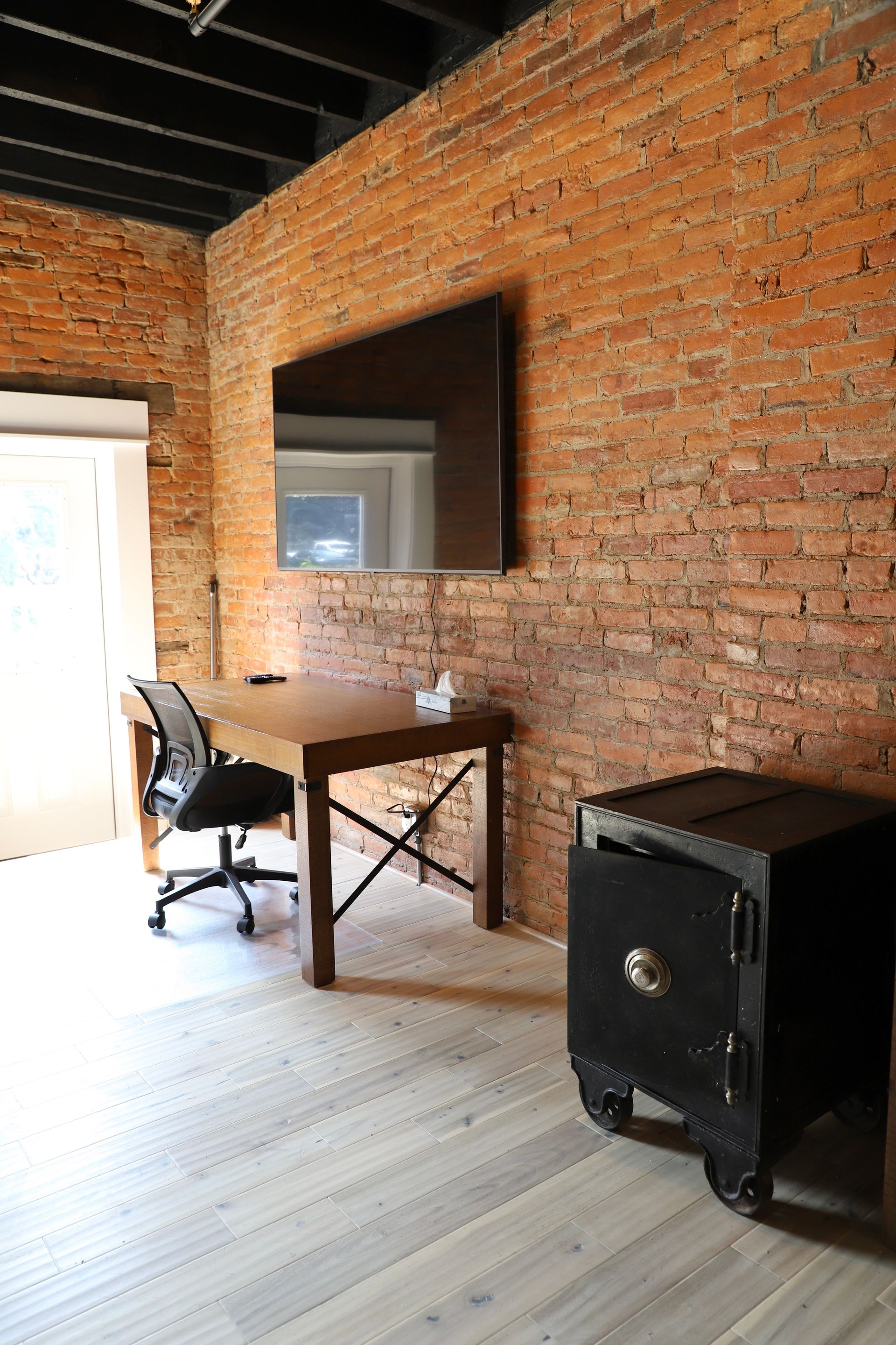 Photo & Video Gallery - The Benjamin Hotel