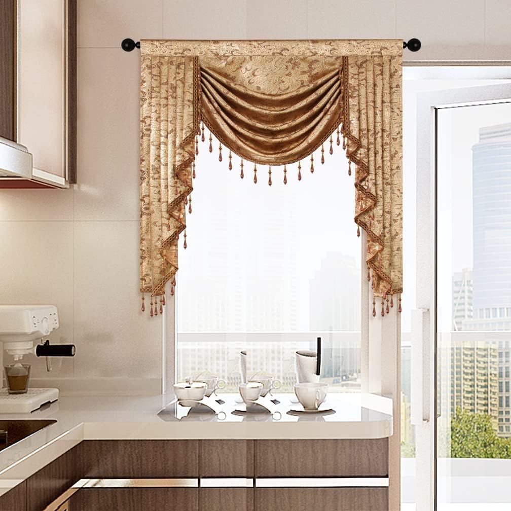 Are Drapery Valances Out of Style in 2025?