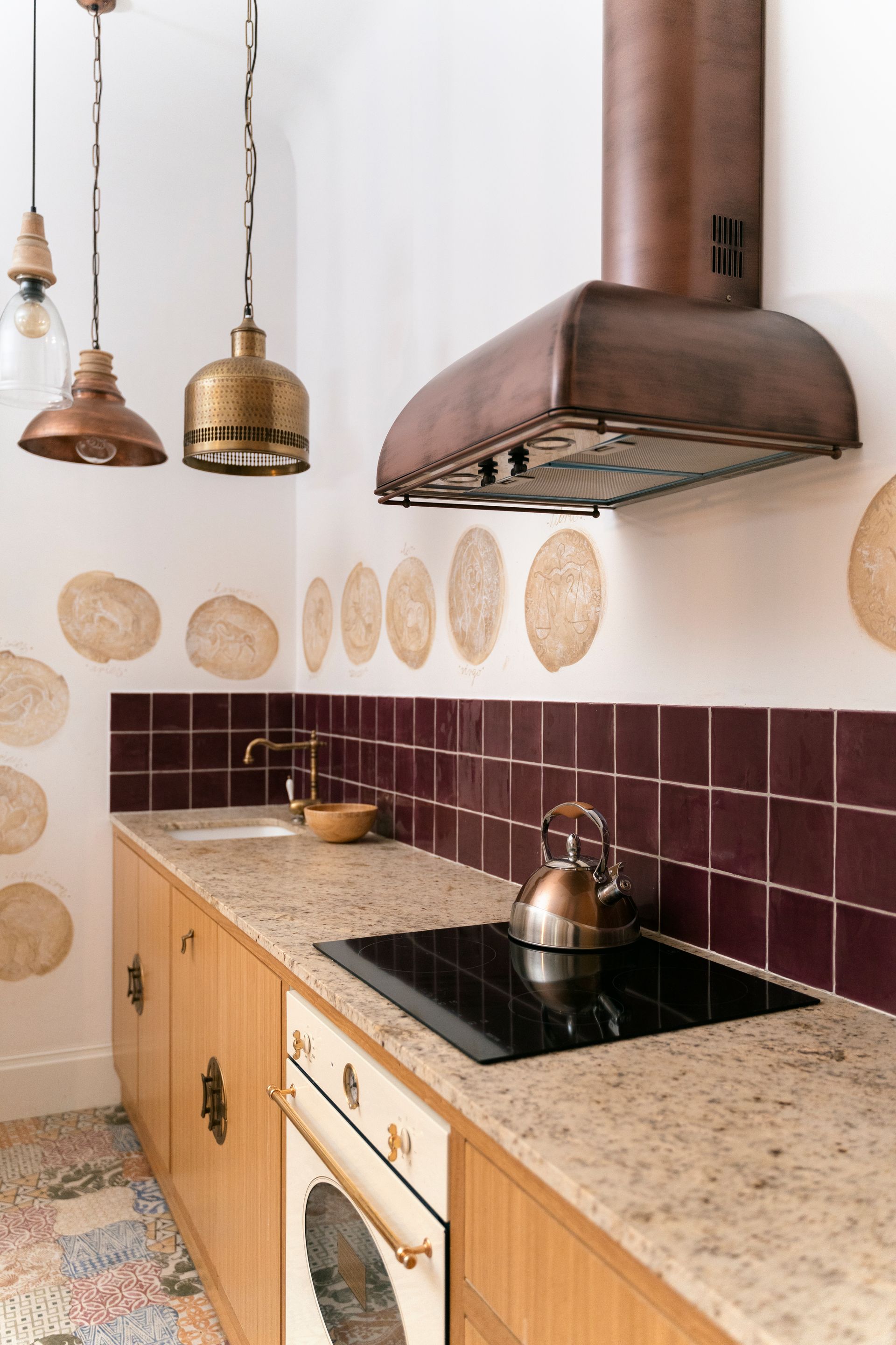 EXPLORING THE WORLD OF KITCHEN SPLASHBACKS: A STYLE GUIDE