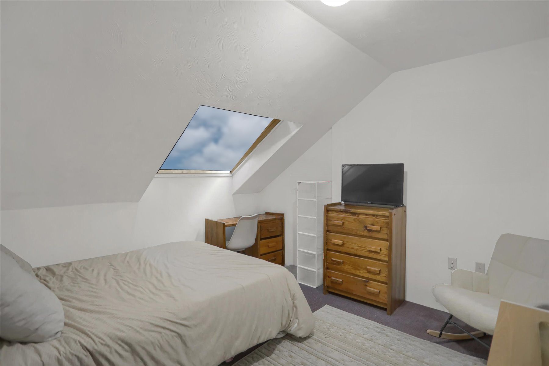 Cedar Lofts East – 711 E. Beaver Ave. - Apartments