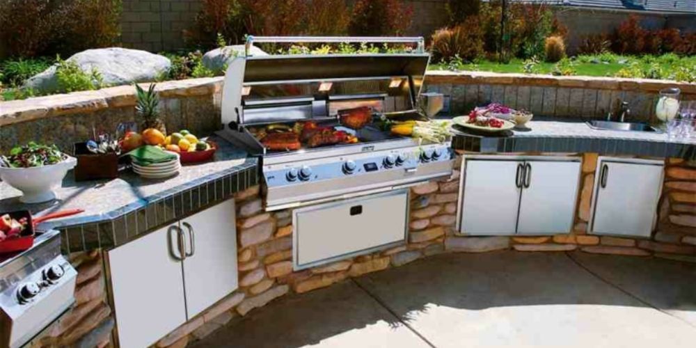 Design Tips for the Perfect Outdoor Kitchen