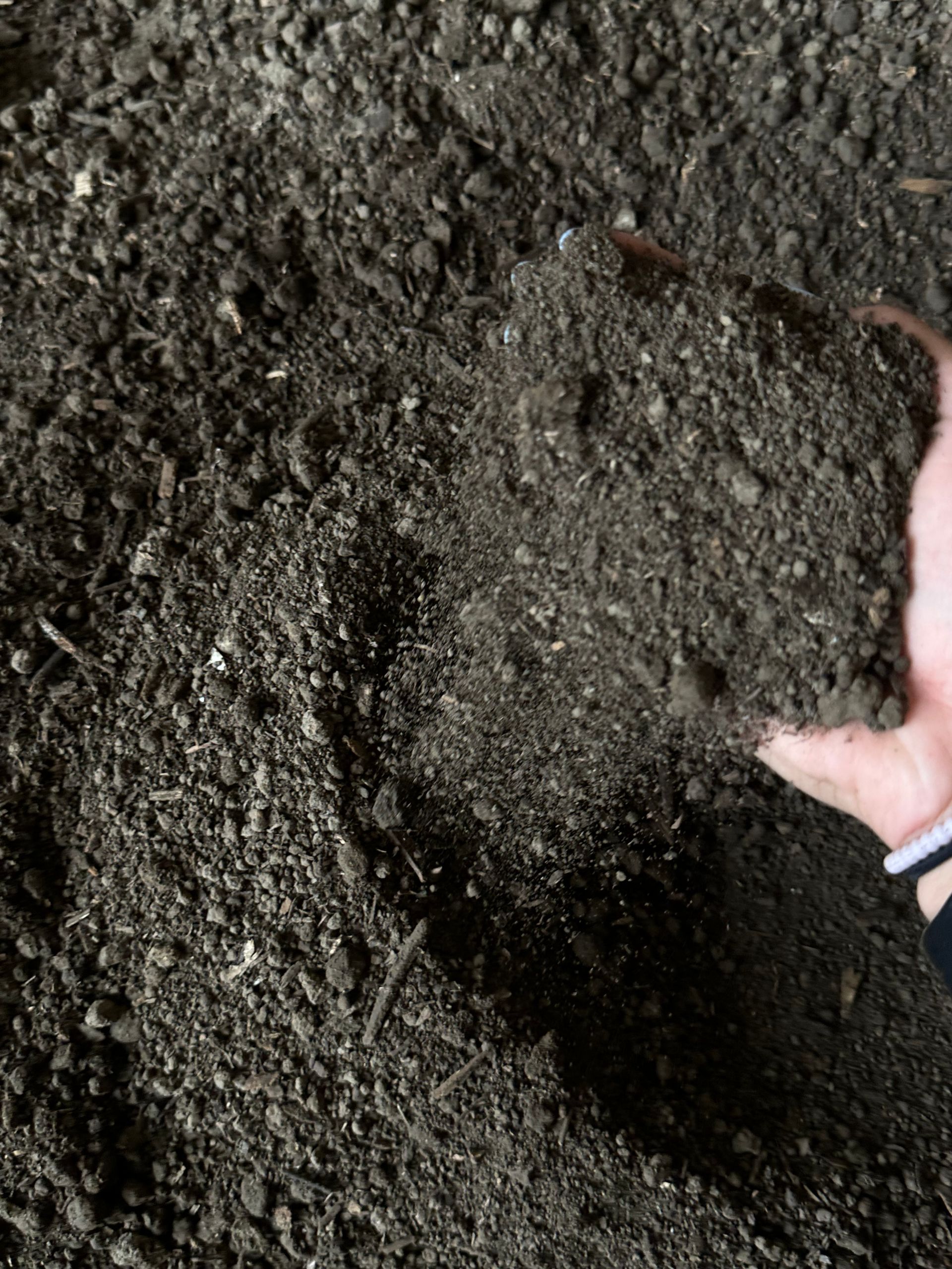 Bulk Landscaping Materials & Products | Dirt World