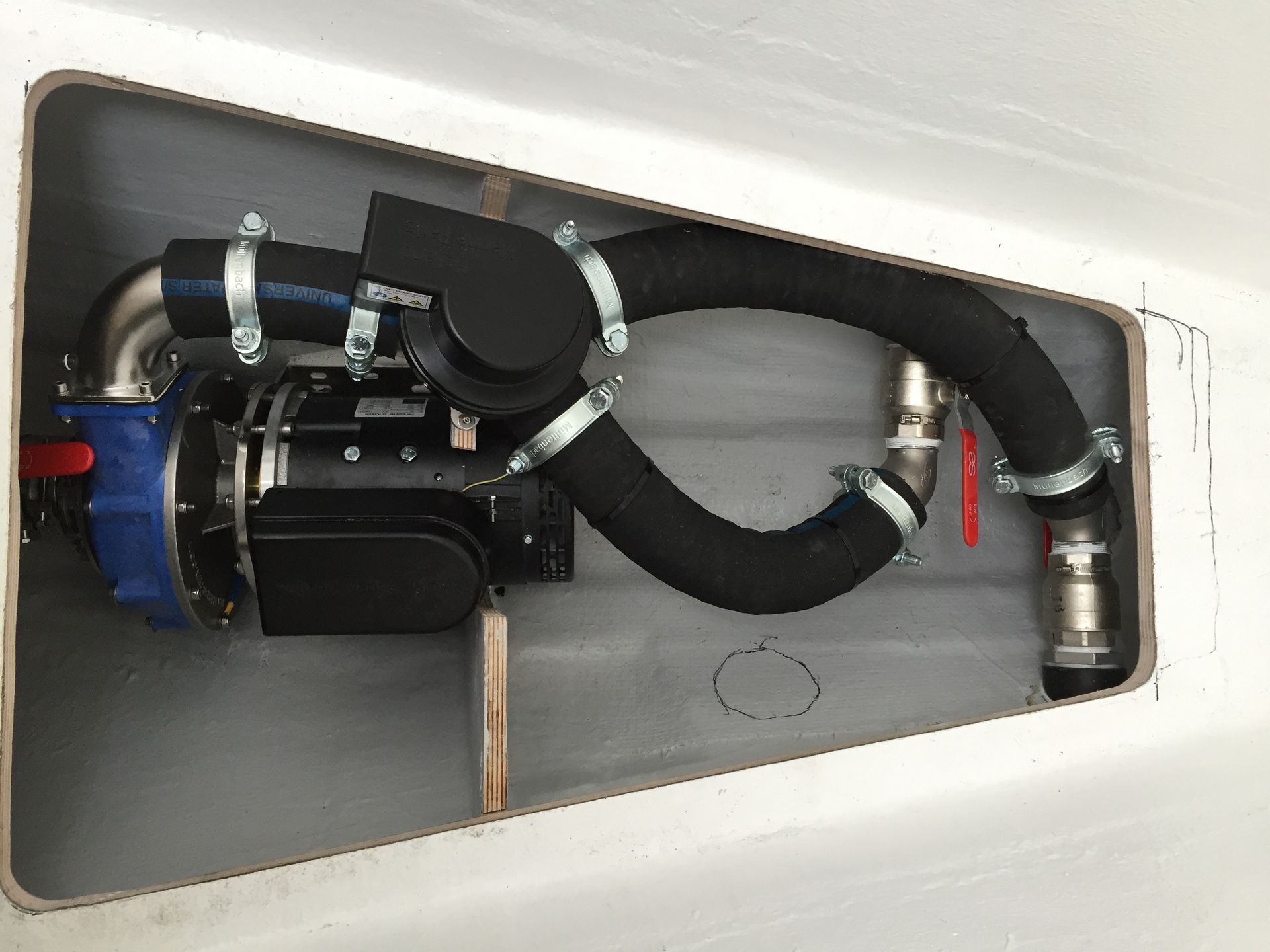 The Bow Thruster for Catamarans | Jet Thruster