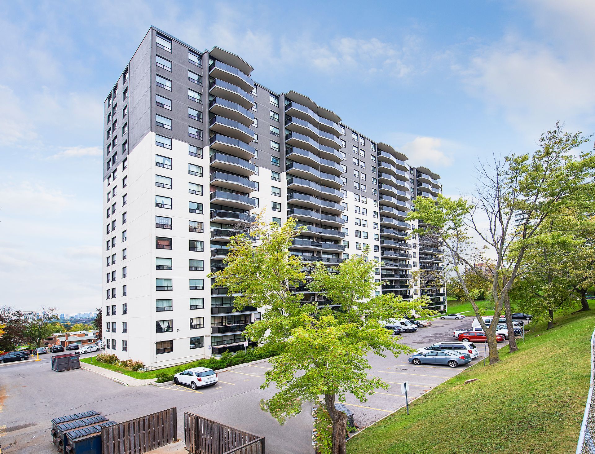 Building & Amenities Photos