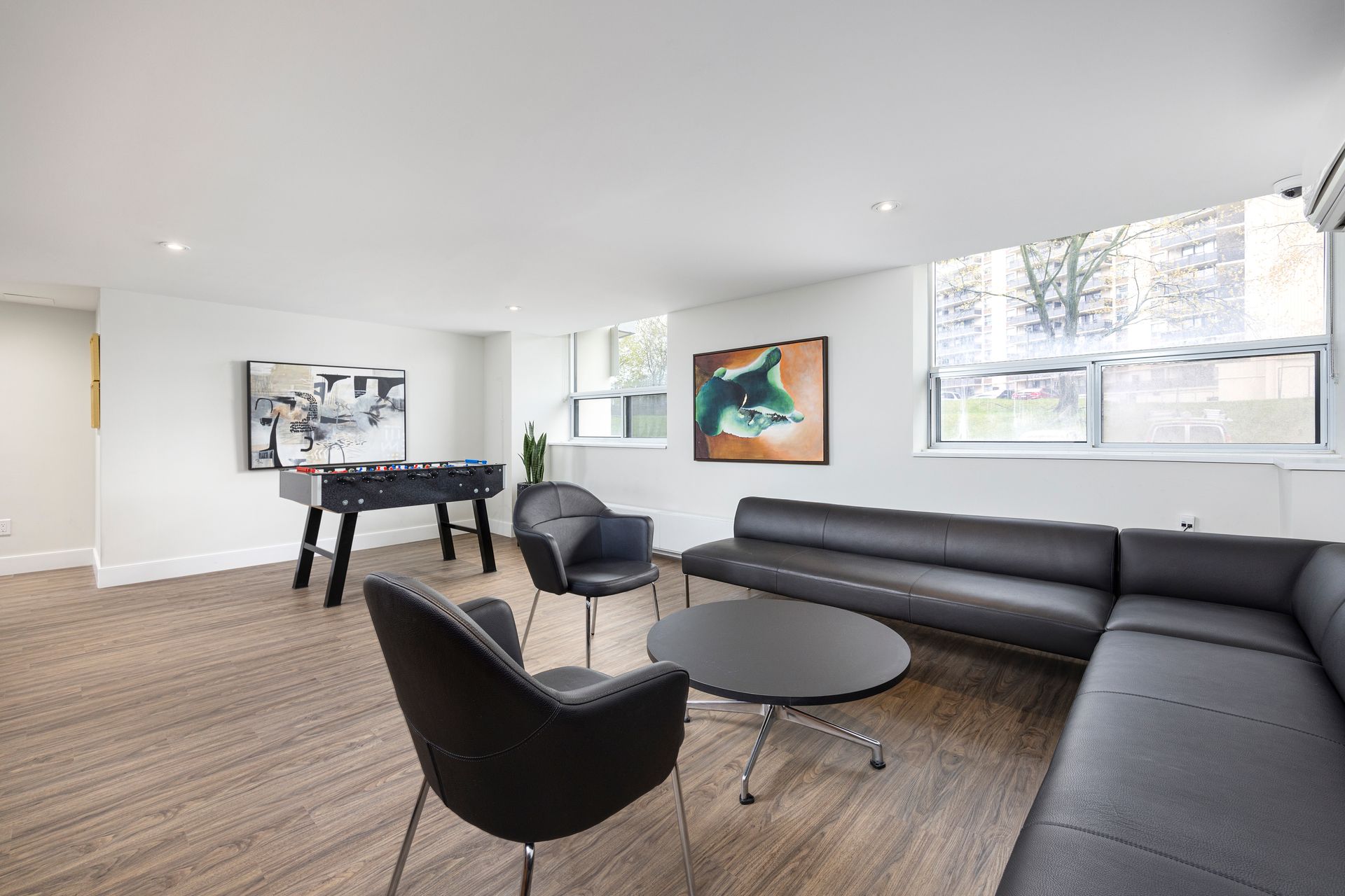 Building & Amenities Photos