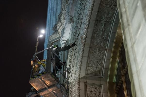 5 Key Factors for Pressure Washing Commercial Buildings