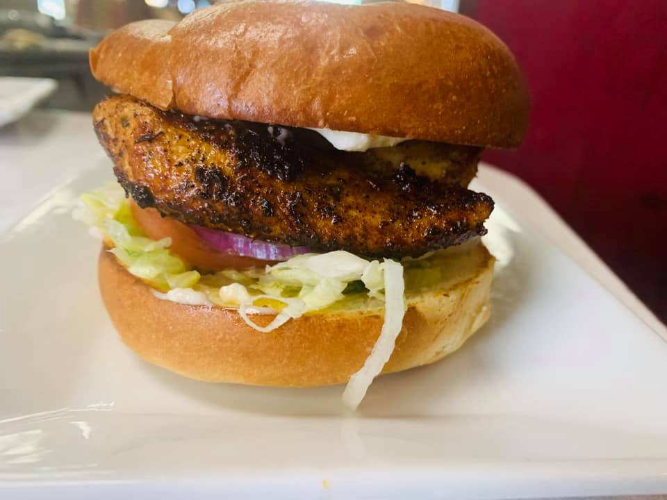 Tony'&Pizza & Deli - Restaurant in NY