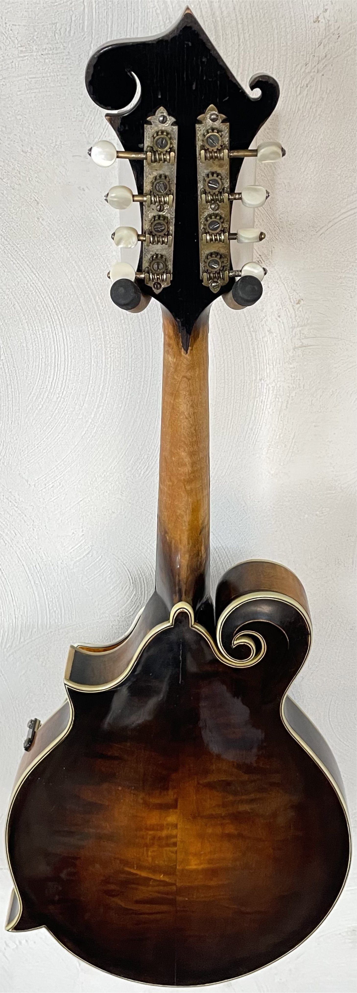 Dana Music - Master Luthier Instrument & Electronics Repair