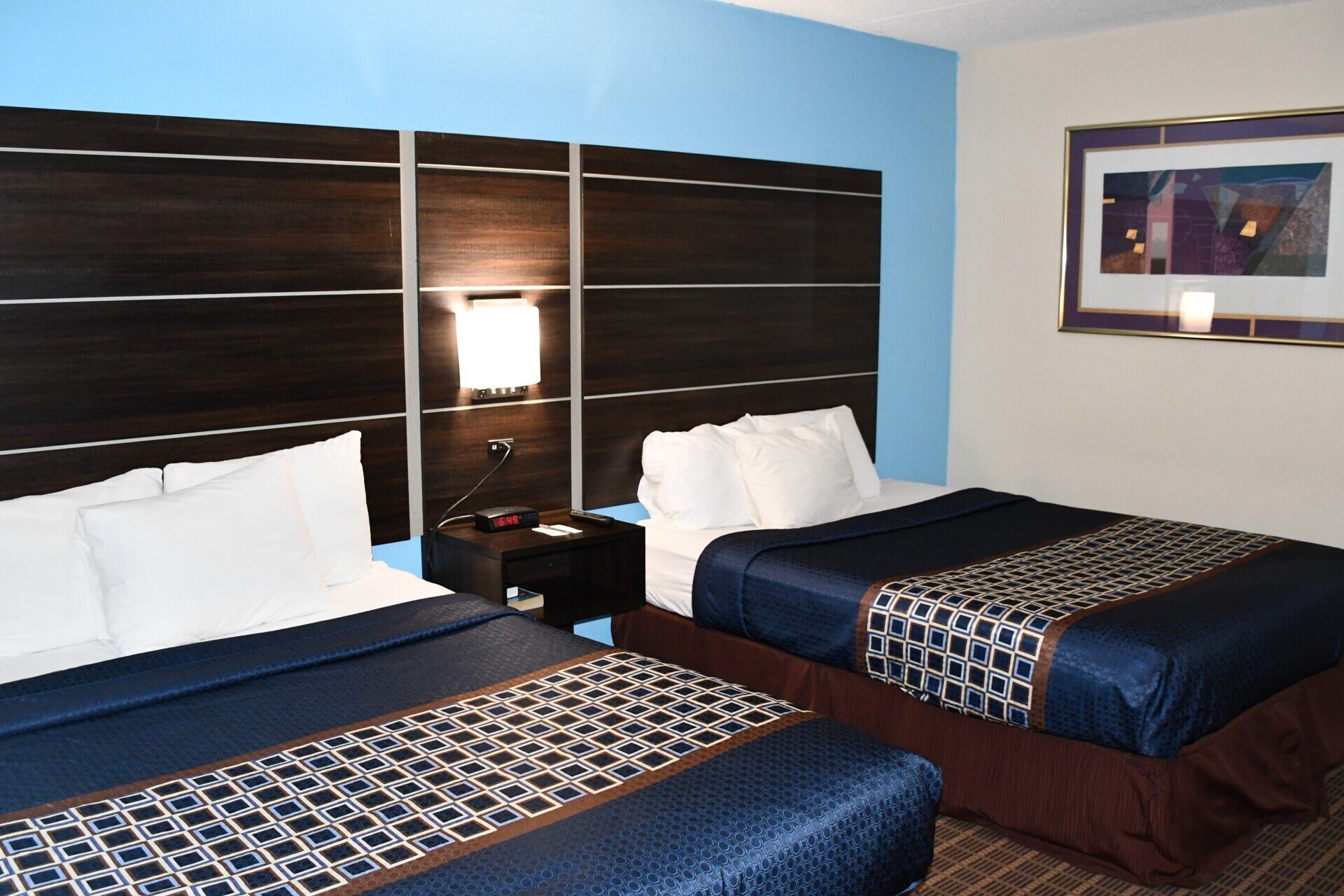 Gallery of our Stillwater Inn & Suites Hotel near Downtown
