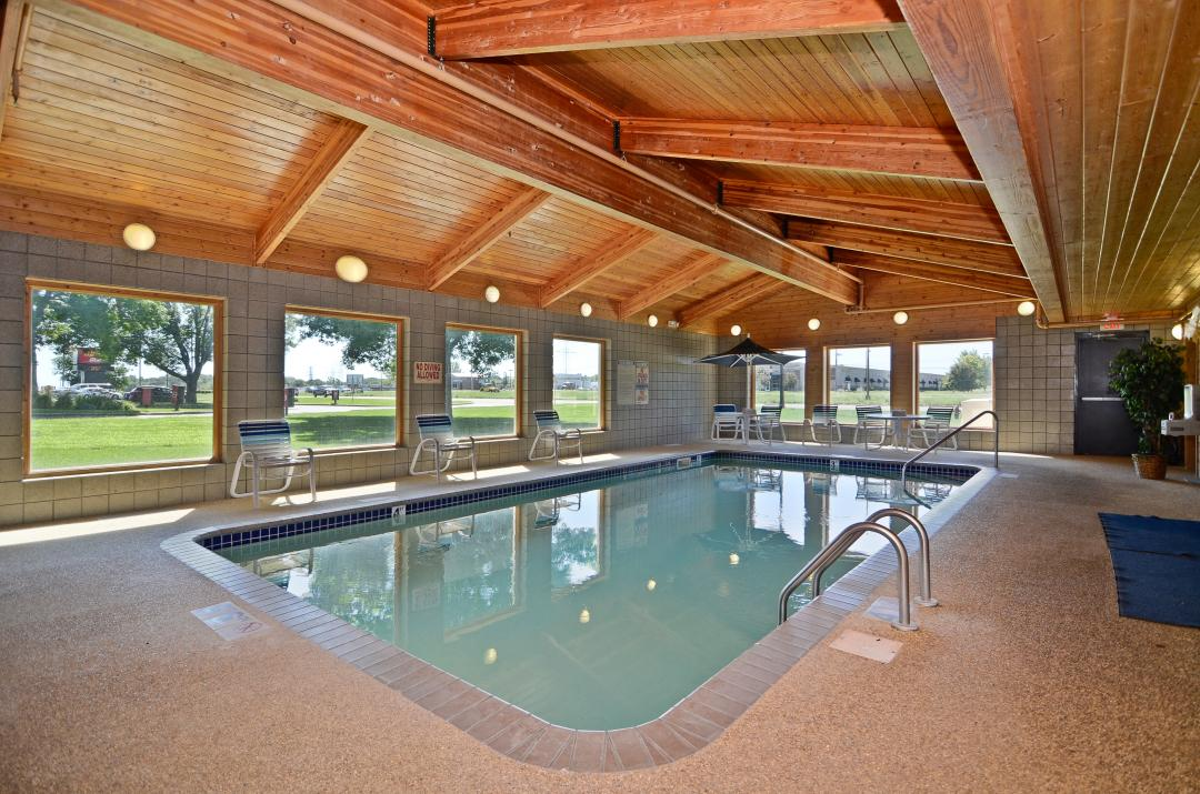 Gallery of our Stillwater Inn & Suites Hotel near Downtown