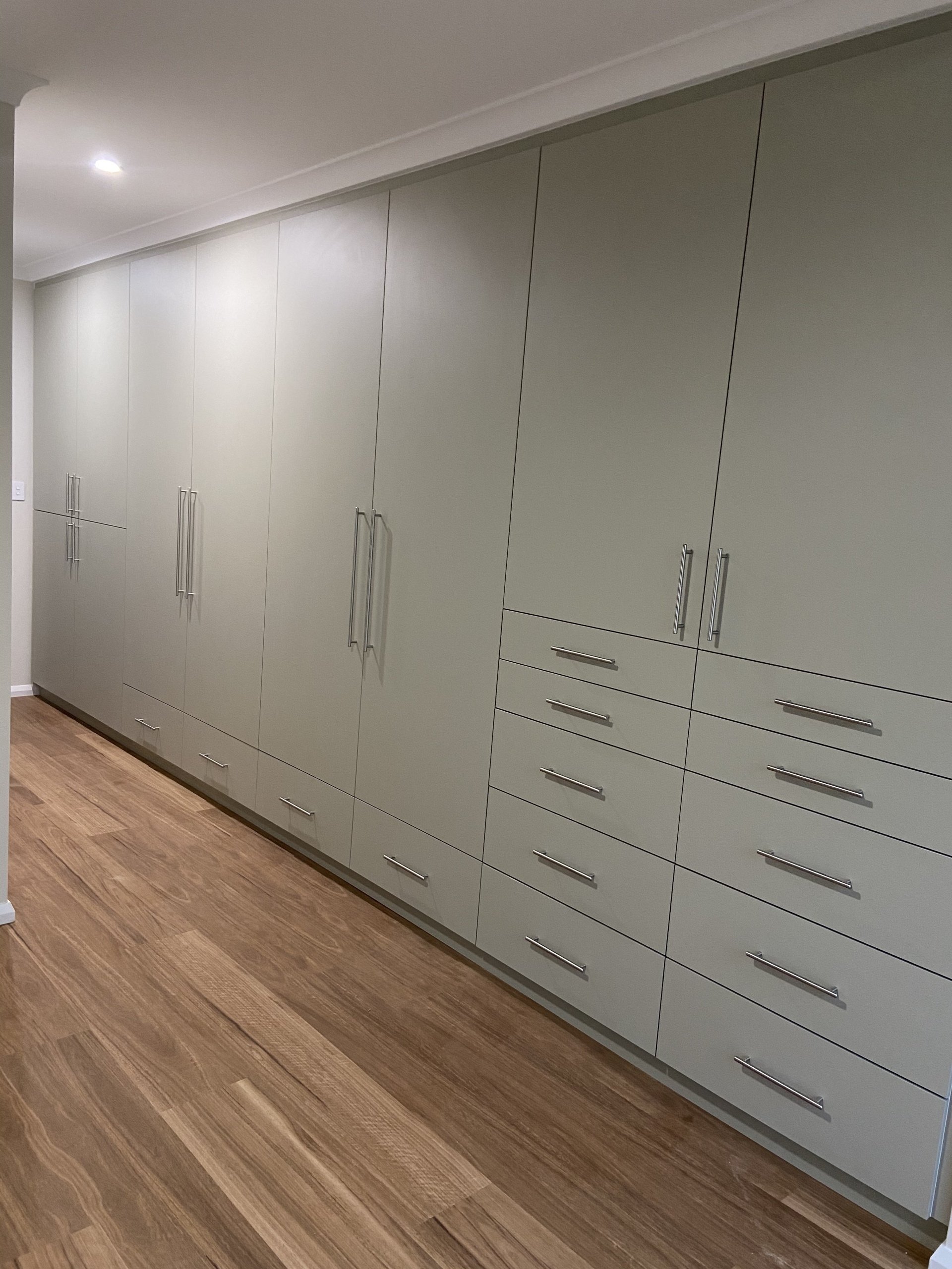 Wardrobes - Wardrobe Internals - Built In & Walk-In Robes - Closet ...