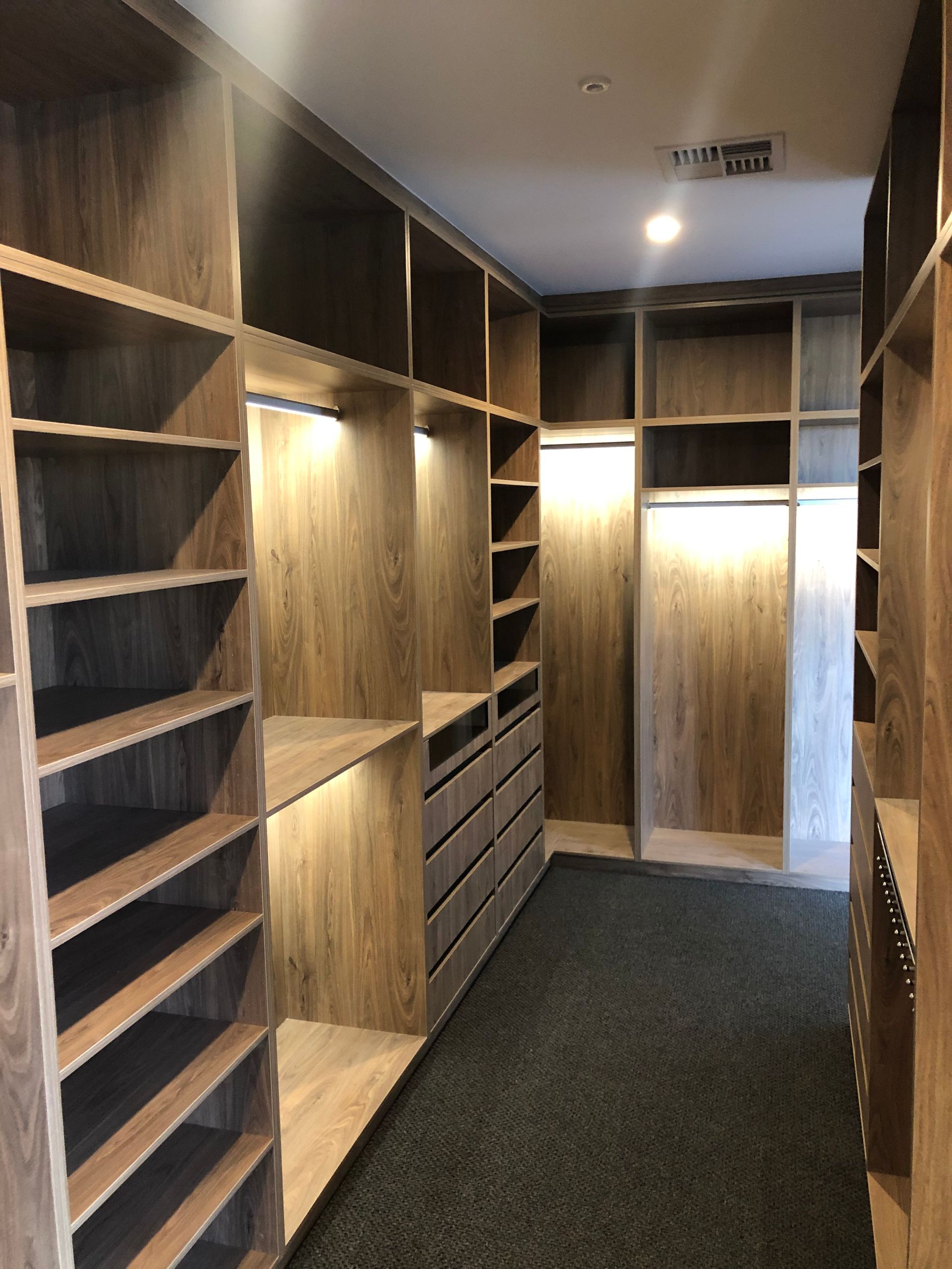 Walk-In Wardrobes & Walk In Robe Fit Outs Perth | Uzit