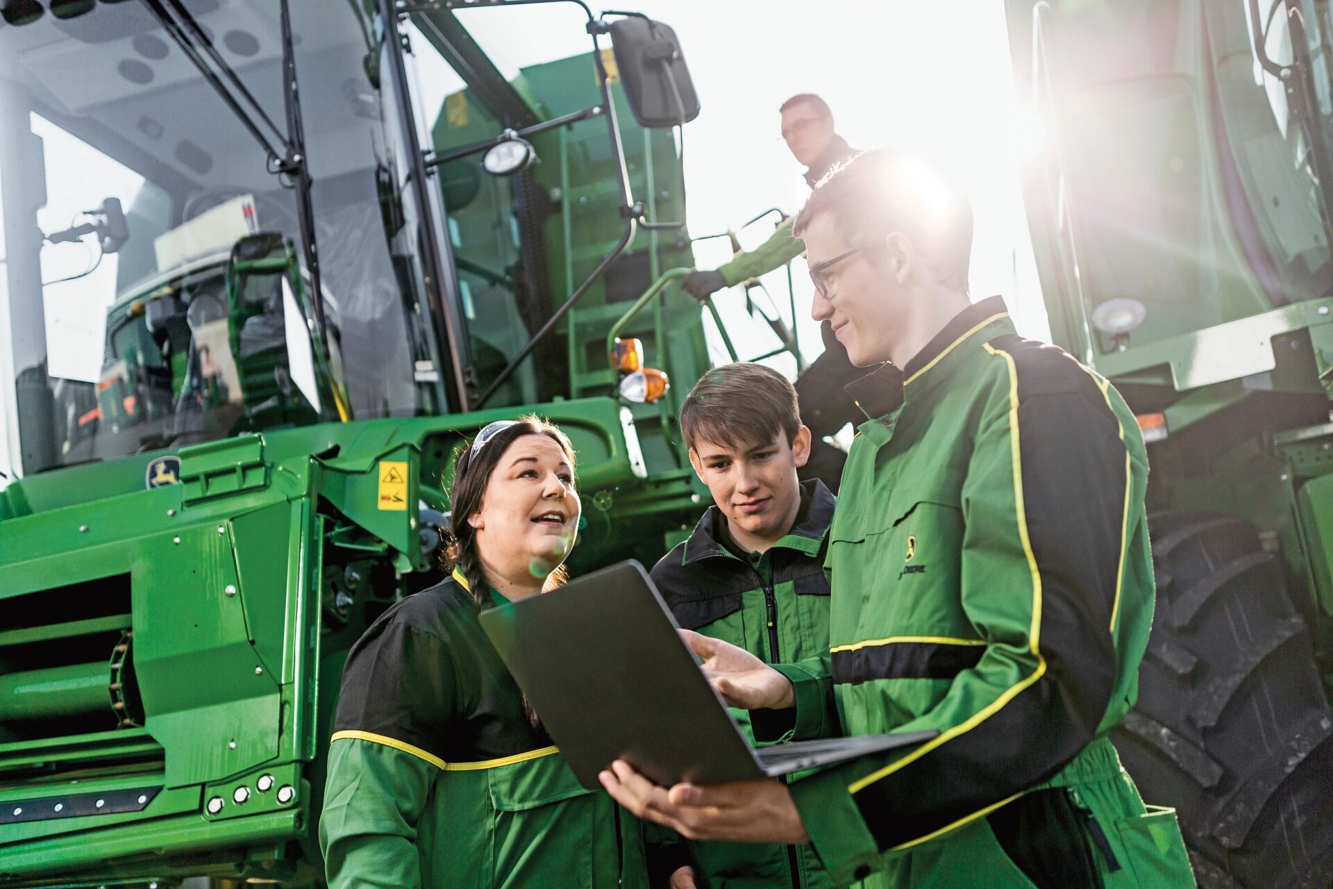 Gooseneck Implement - John Deere Equipment for North & South Dakota