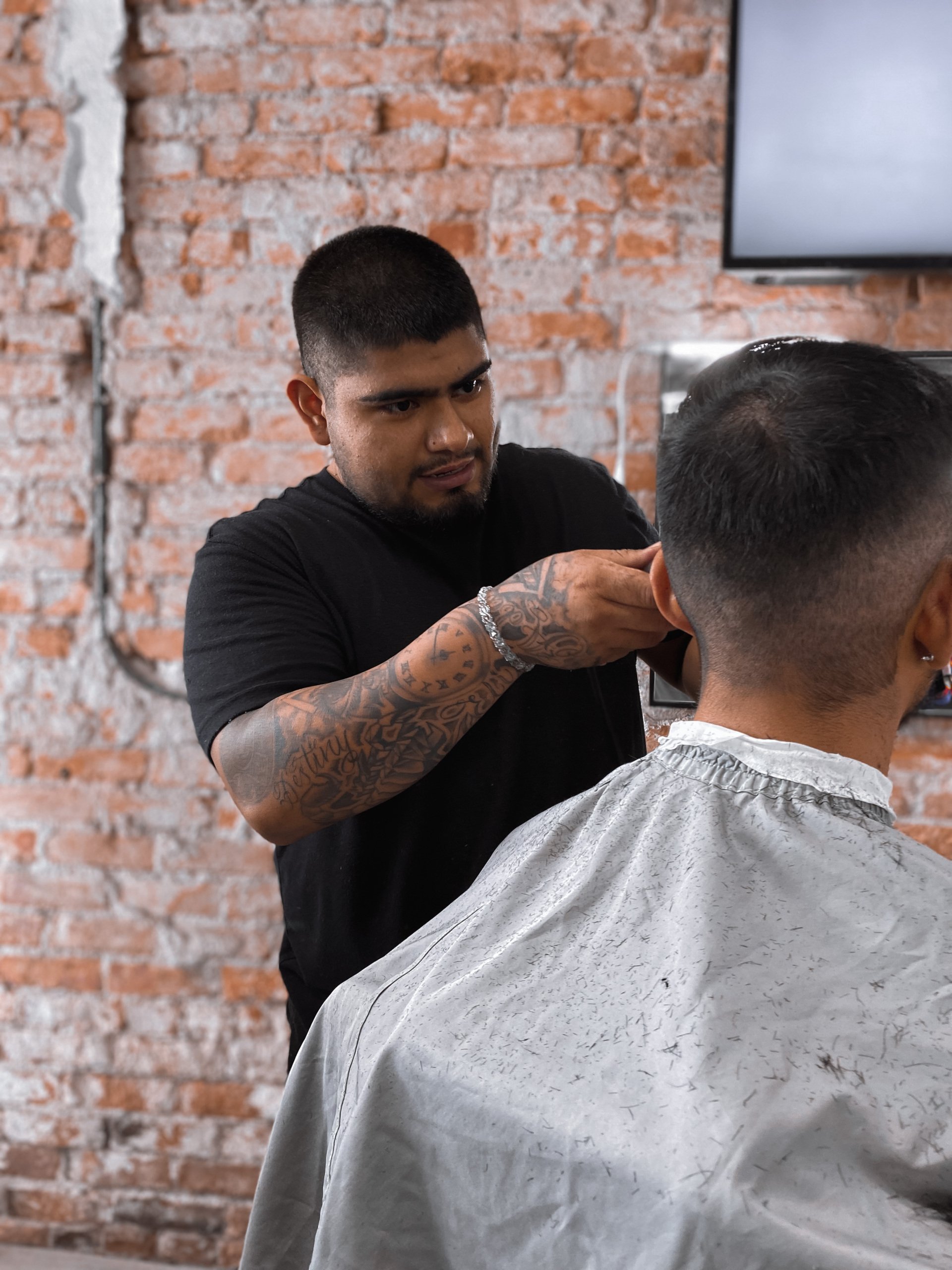 Book an Appointment | Clip Em’ Up Barbershop in Imperial Valley CA