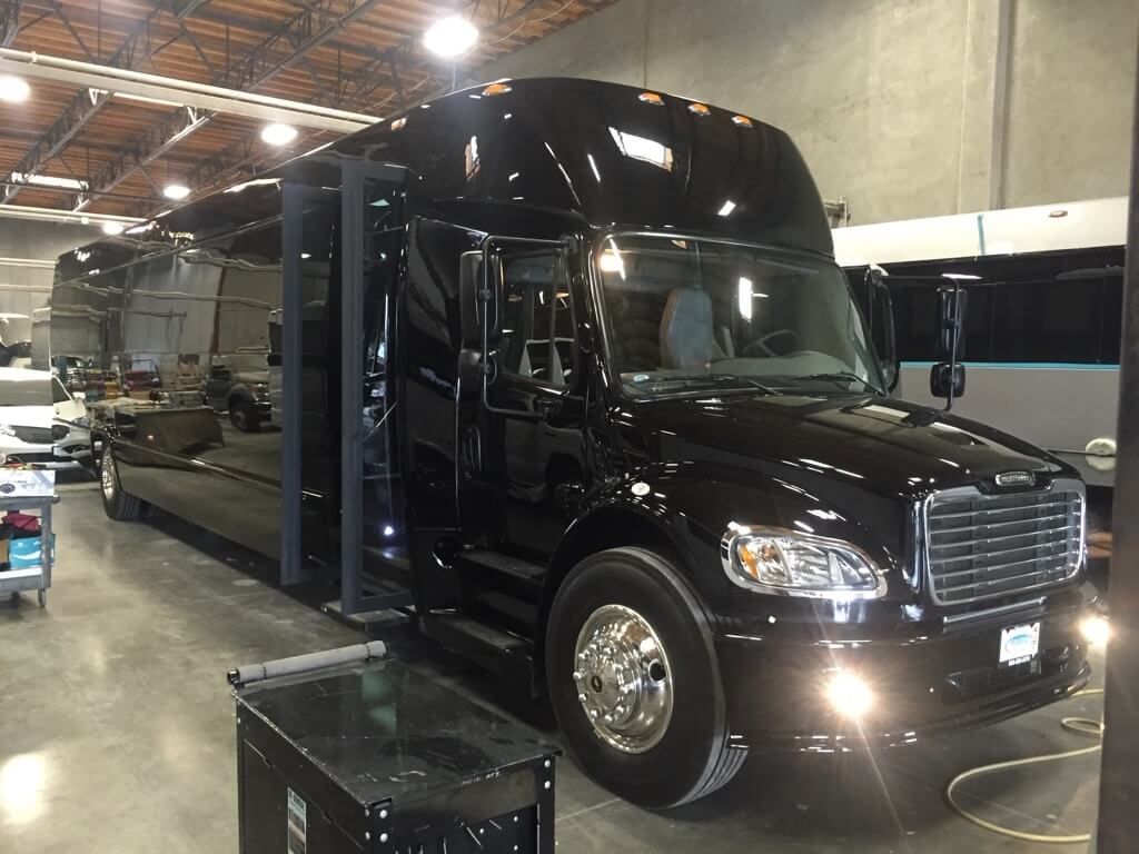 AAA Limousine in Dallas Texas | Luxury Transportation Fleet