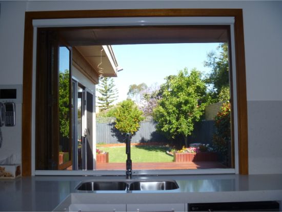 View Our Product Gallery | Retractascreen