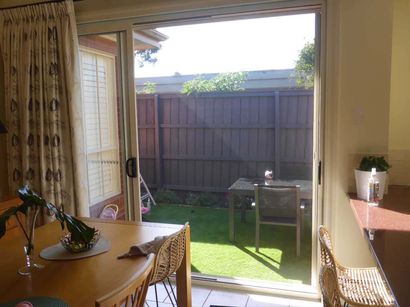 Gallery | Retractascreen