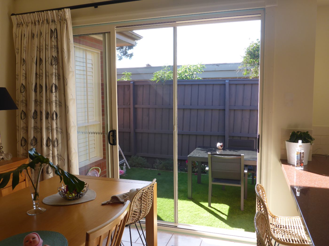 Gallery | Retractascreen