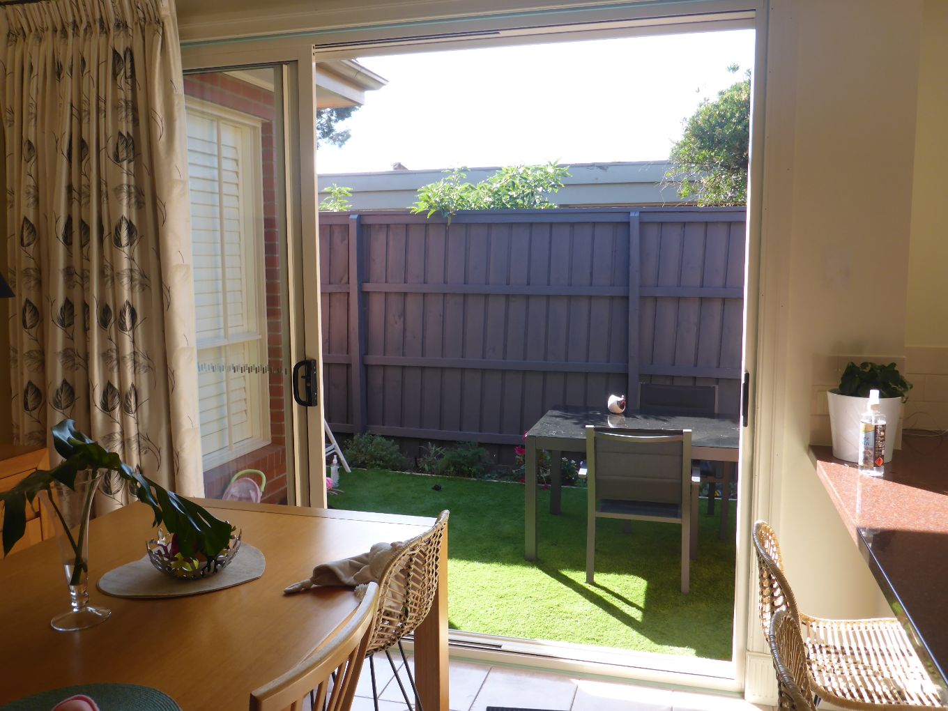 Gallery | Retractascreen