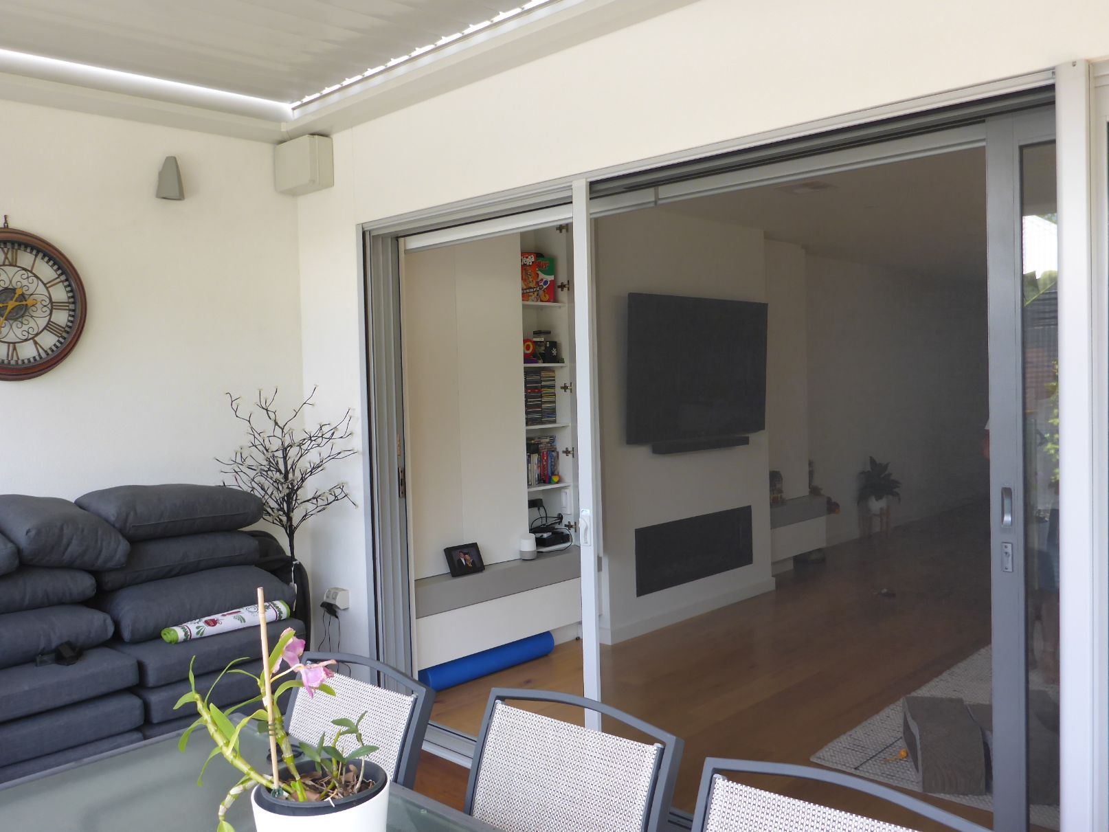 Gallery | Retractascreen