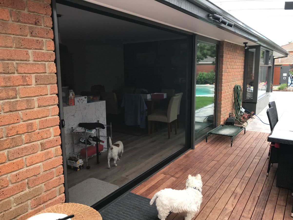 Gallery | Retractascreen