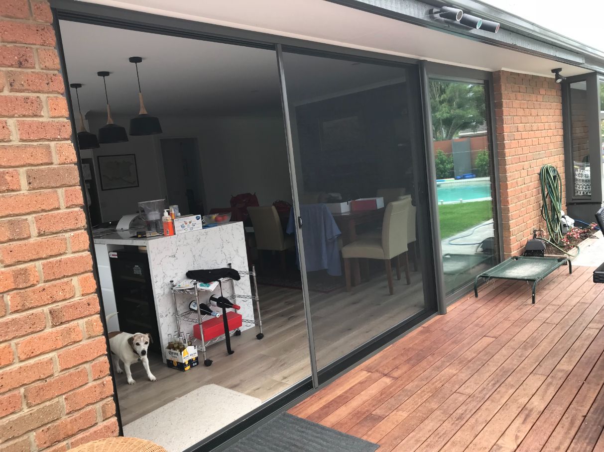 Gallery | Retractascreen