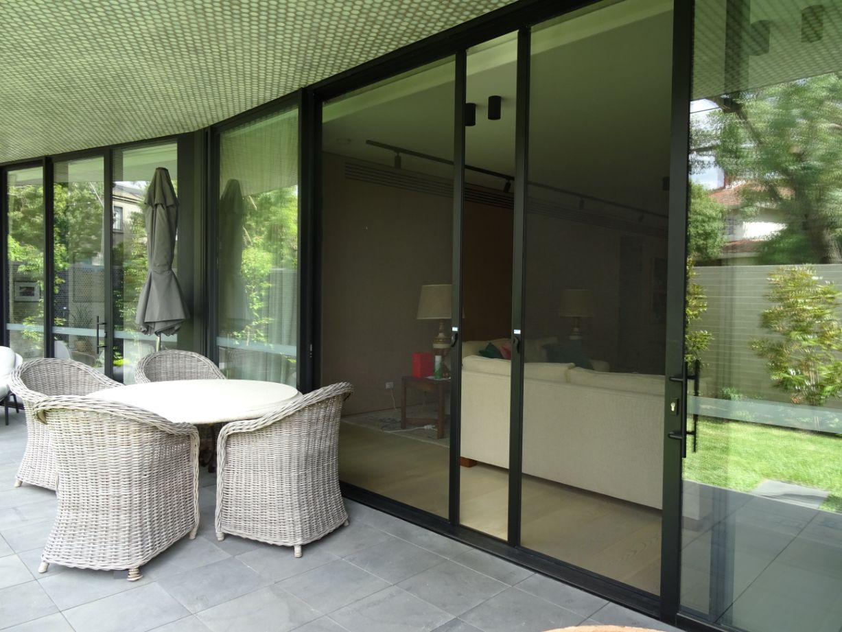 Gallery | Retractascreen