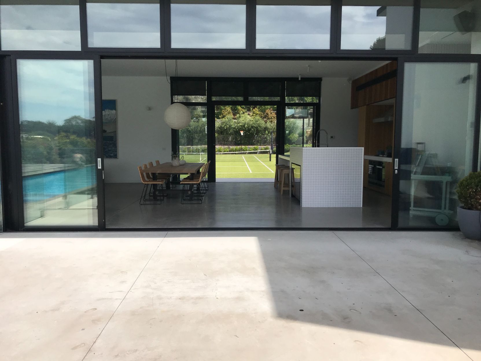 Gallery | Retractascreen