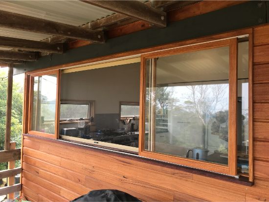 View Our Product Gallery | Retractascreen