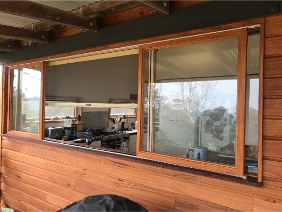 View Our Product Gallery | Retractascreen