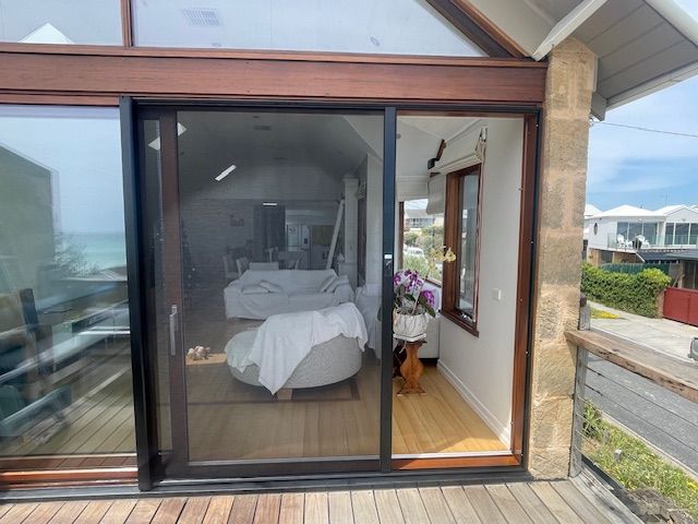 Fly Screens Melbourne | Retractable Fly Screens | RetractAscreen