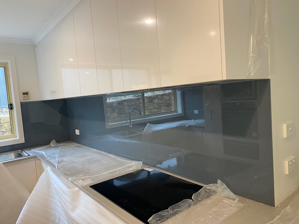 Splashbacks – Quicksilver Glass & Aluminium