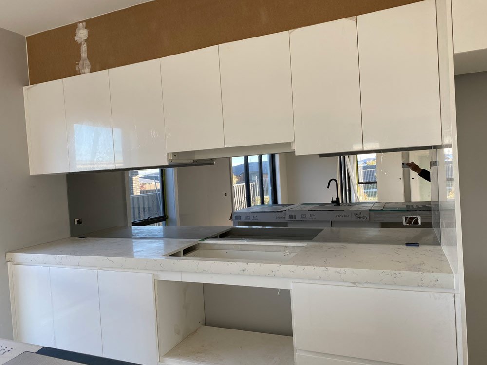 Splashbacks – Quicksilver Glass & Aluminium