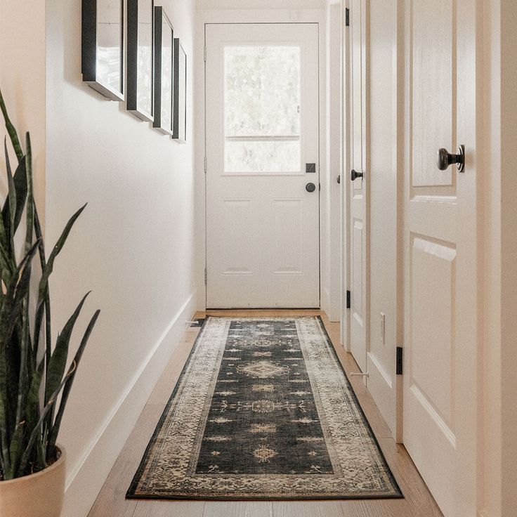 Entryway Design Tips to Make a Stylish First Impression