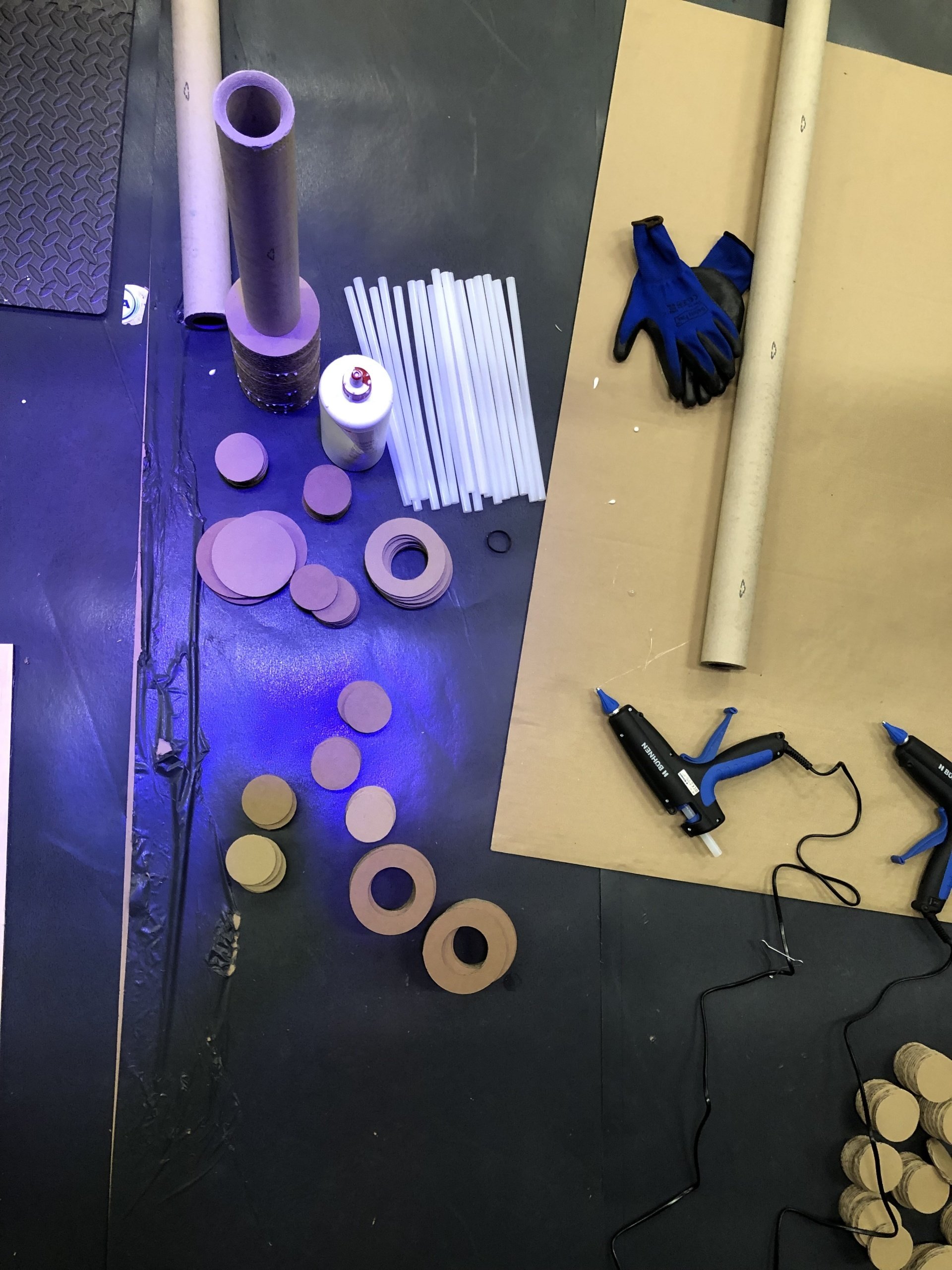 Cardboard Car Challenge! - Bouw een rijdende auto van karton