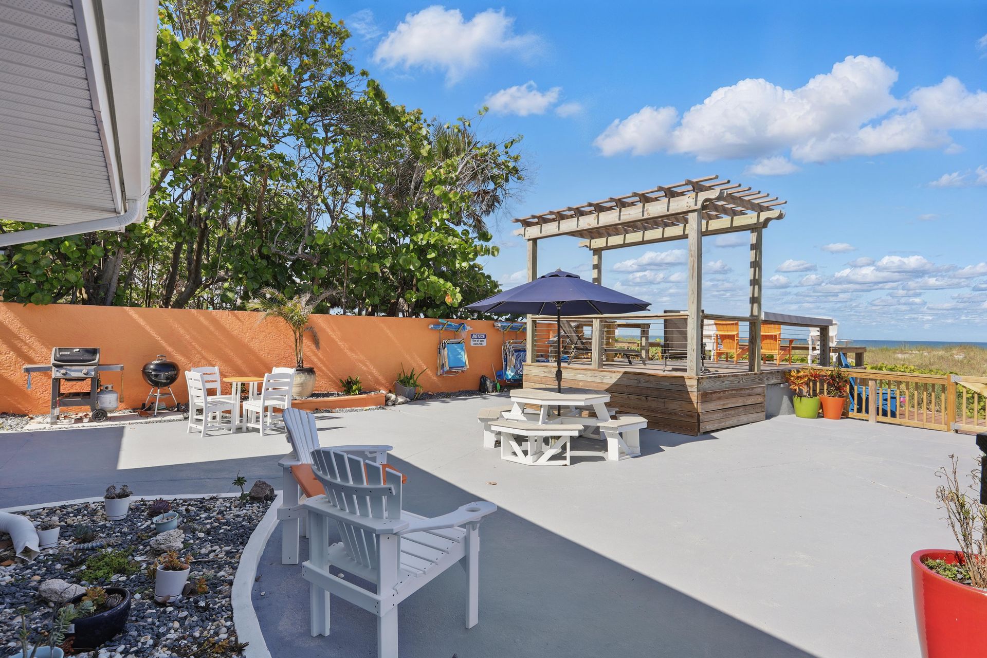 Beachfront Cottages | Coco Sands | Cocoa Beach, FL
