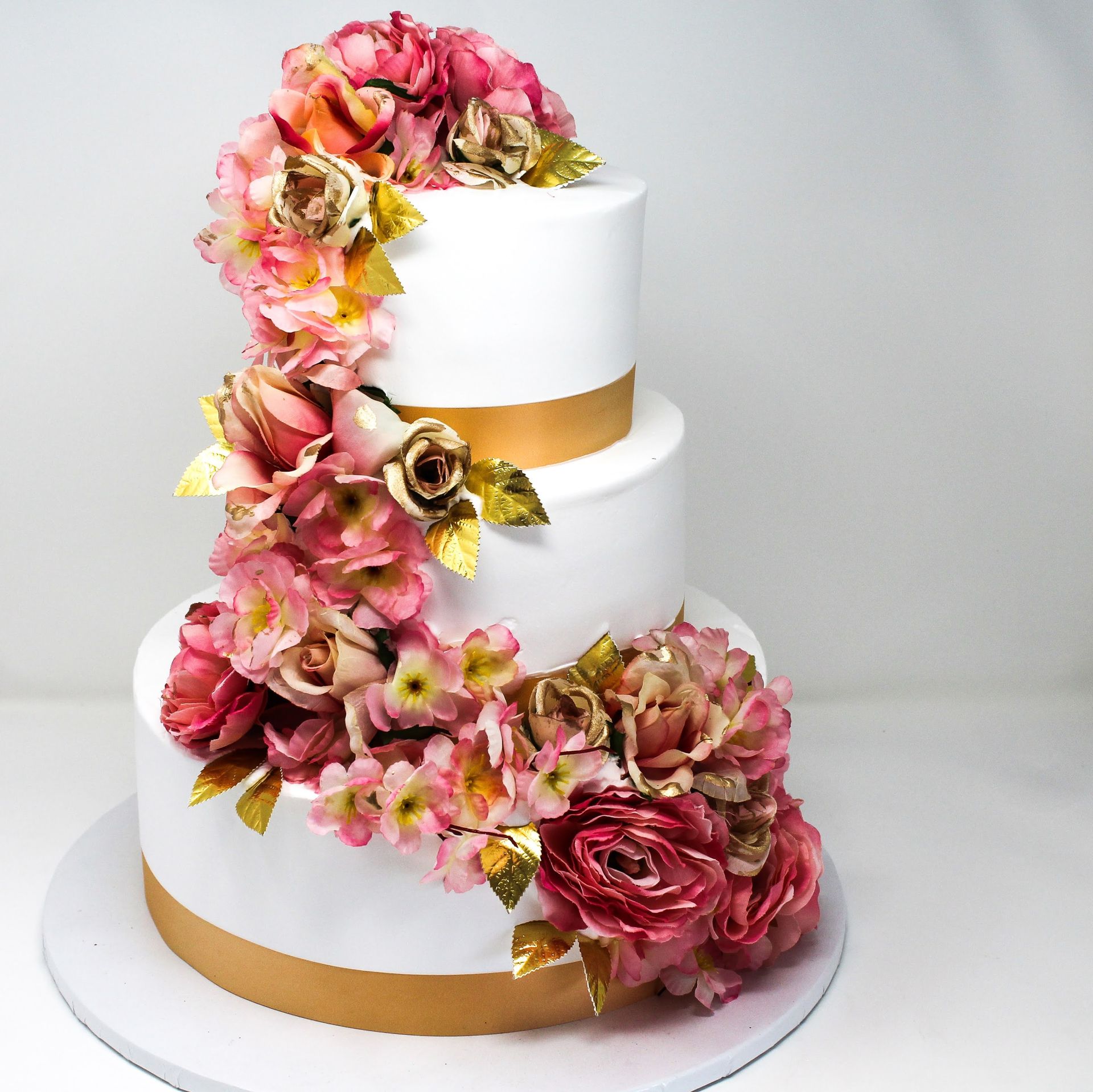 Custom Cakes | Le Gout | CA
