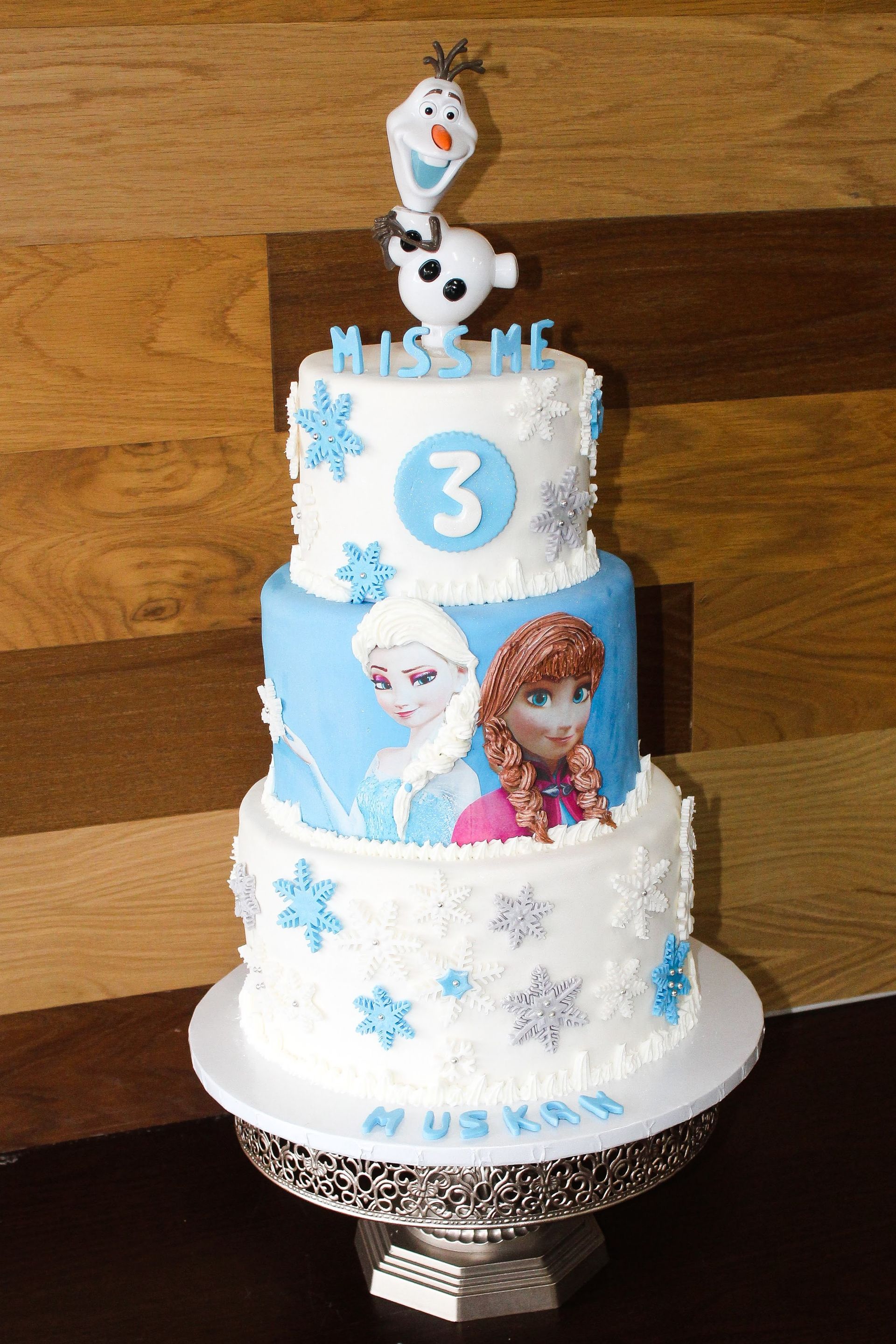 Custom Cakes | Le Gout | CA