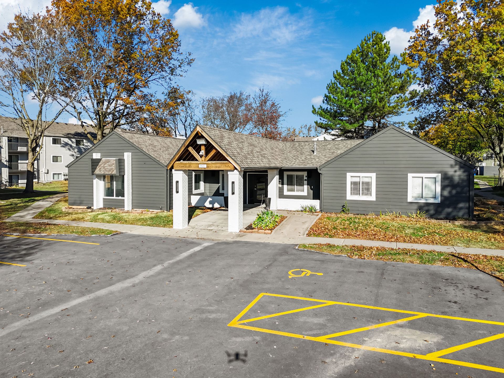Photo Gallery | Apartments in Moline | Rock Ridge Commons