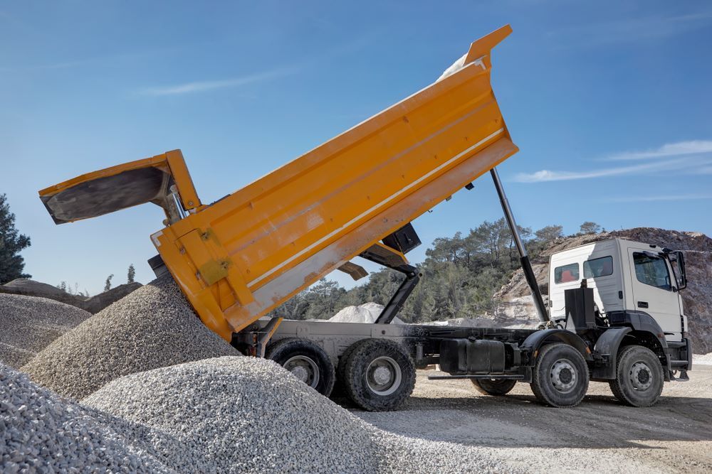 Tipper Truck Hire in Cessnock | Cessnock Landscaping Supplies