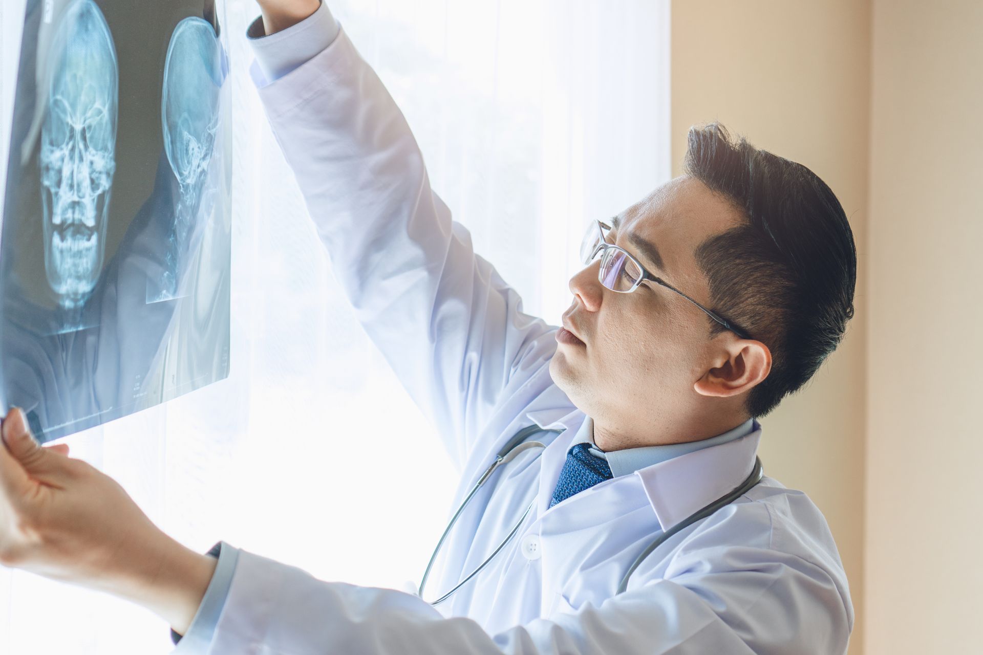 O que pode ser um caroço no pescoço? Devo me preocupar?