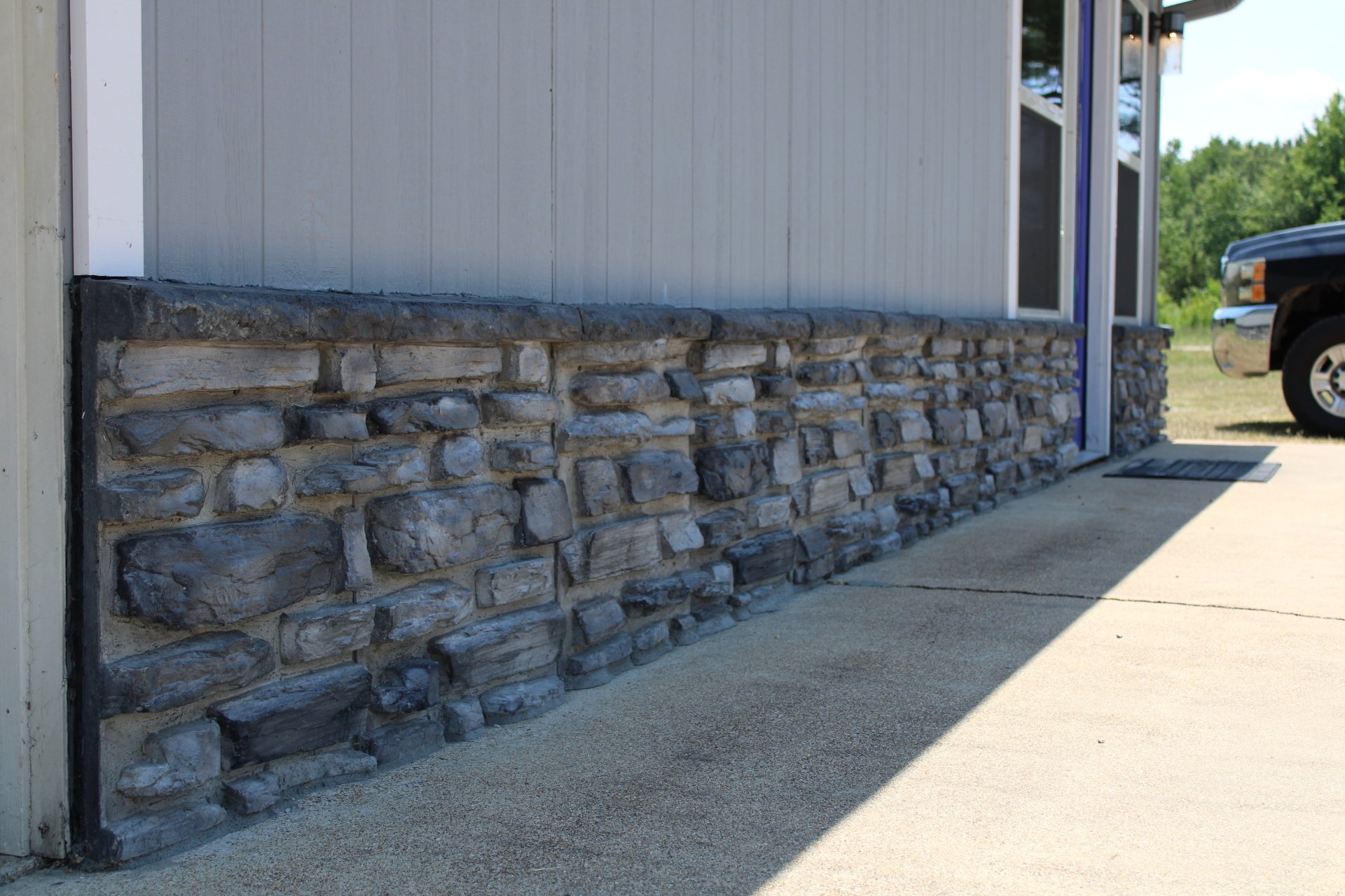 Rock Textured Precast Concrete Panels | Crete Cast Products