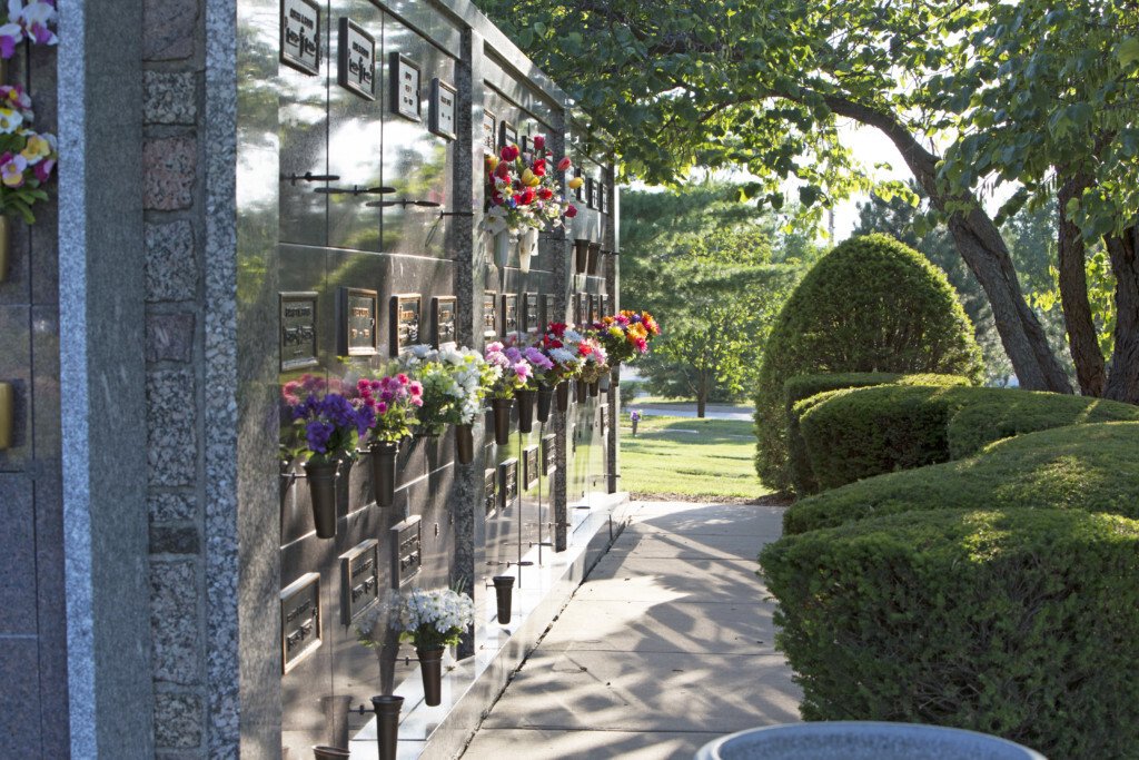 St. Charles Memorial Gardens | St Charles, MO Cemetery