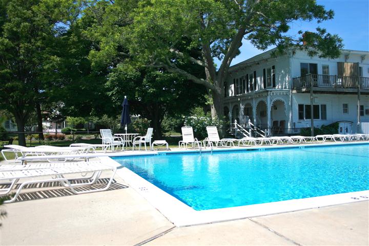 Hotel | Townsend Manor Inn: Perfect for your North Fork getaway