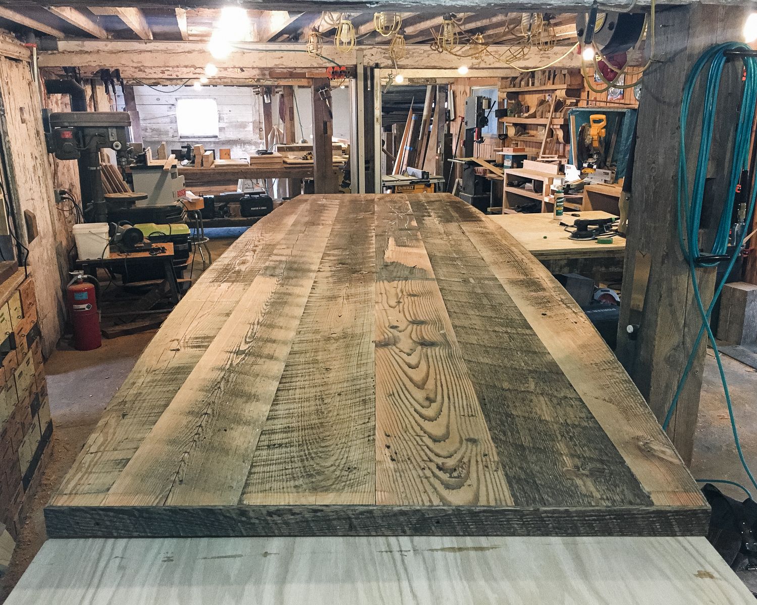 Choosing the Perfect Reclaimed Wood Conference Table