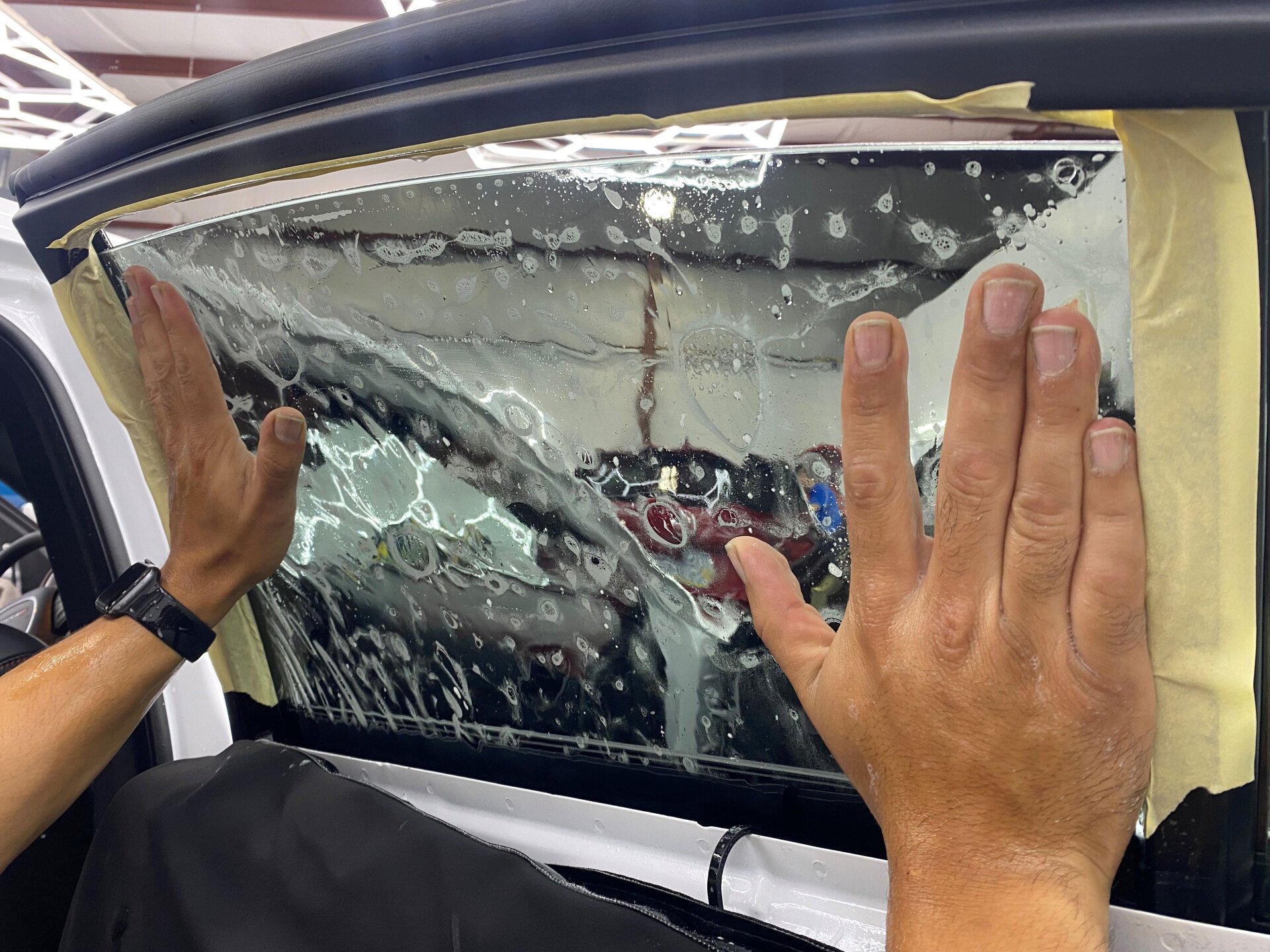 Vehicle Window Tinting: Professional vs. DIY Comparison