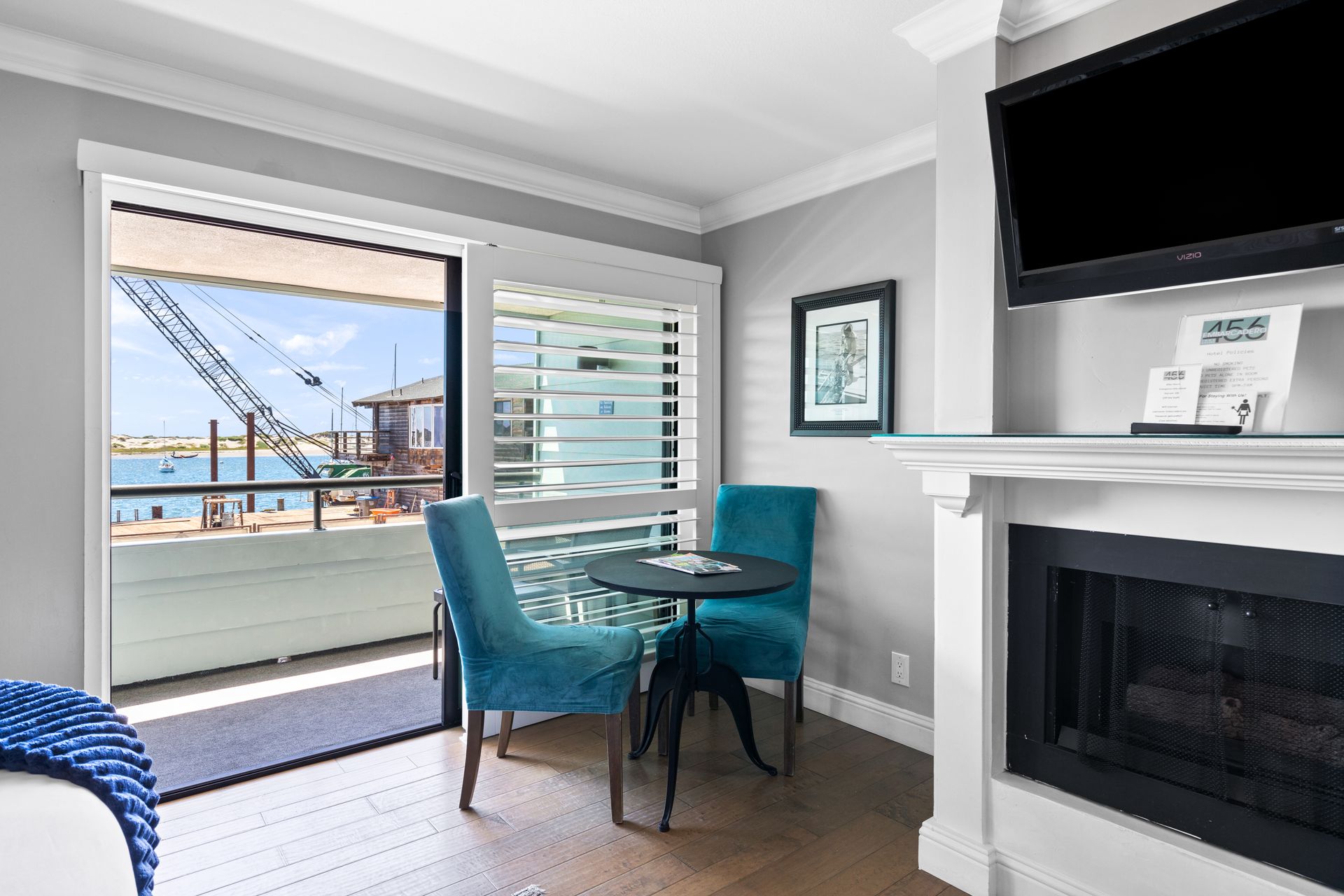 Seaside Stay | 456 Embarcadero Inn & Suites