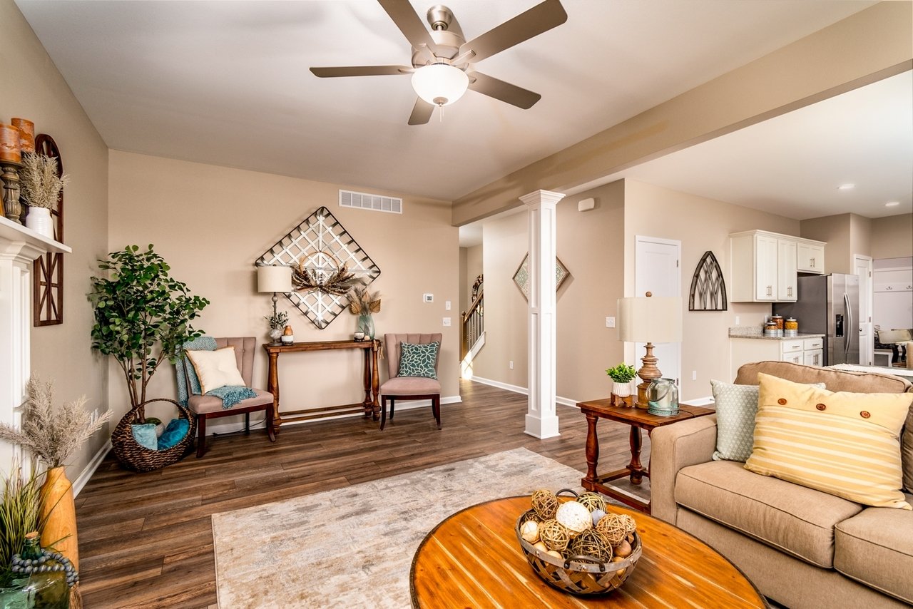 Interior Gallery | Buckeye Real Estate Group