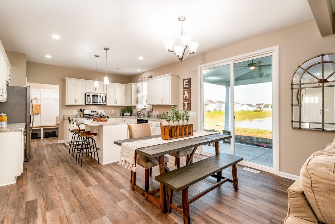 Interior Gallery | Buckeye Real Estate Group